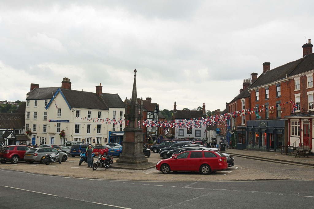 Places to eat and drink – Holiday Cottage in Ashbourne